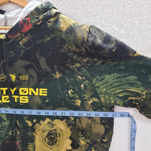 Other | Twenty One Pilots Adult Camo Pullover Trench Album Flower ...